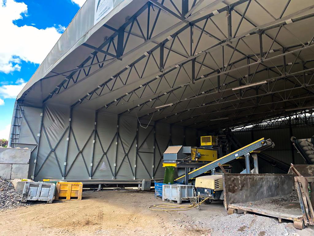 Demonstrating the Ward Way with Demolition - Ward Recycling